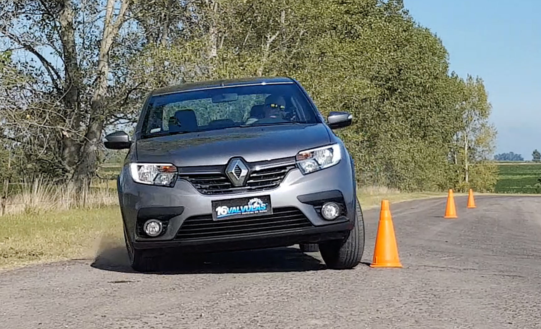 Prueba Nuevo Renault Logan Intens con caja CVT - 16 Valvulas