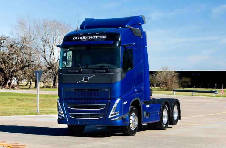 Volvo FM y FH 2025: mejoras aerodinámicas y tecnológicas para seguir ...